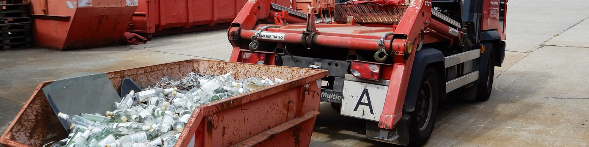 Abfälle für unsere Container - Wolfener Recycling GmbH